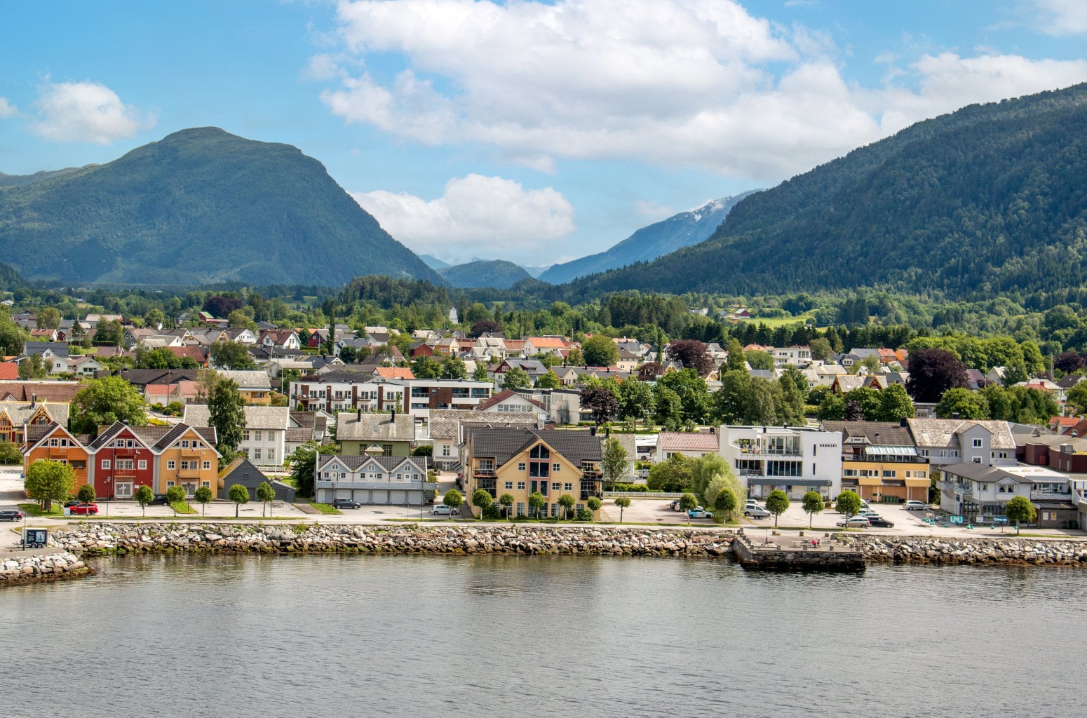 Nordfjordeid Privado Tour Panorámico al Monte Stranda - Norway Excursions